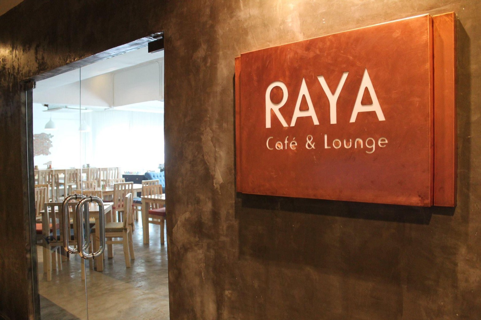 ผลงาน RAYA HOTEL | Living Inhabit